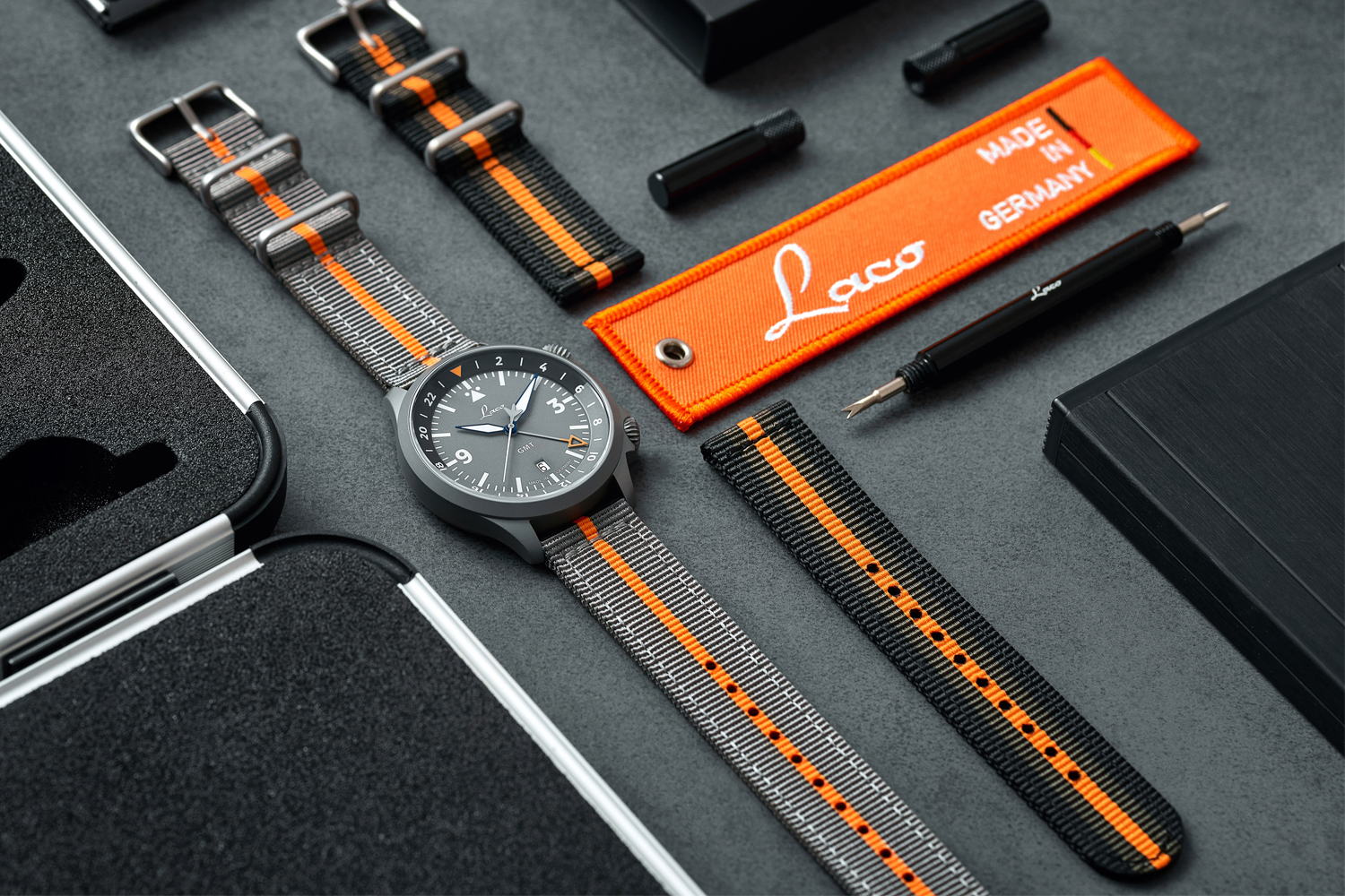 Laco stellt zwei neue GMT-Modelle im Fliegerlook vor