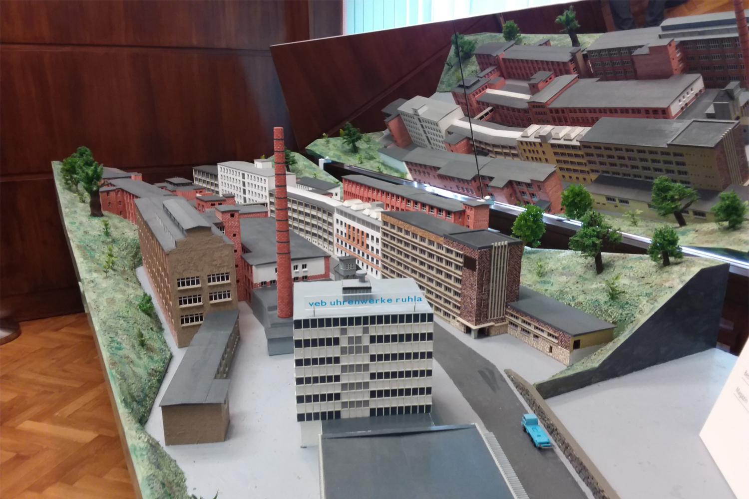 Uhrenstadt Ruhla – 130 Jahre Uhren, 160 Jahre Kompetenz