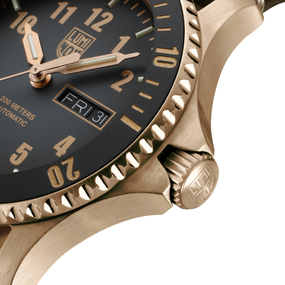 Neues mechanisches Luminox-Modell kommt in stylischem Bronze