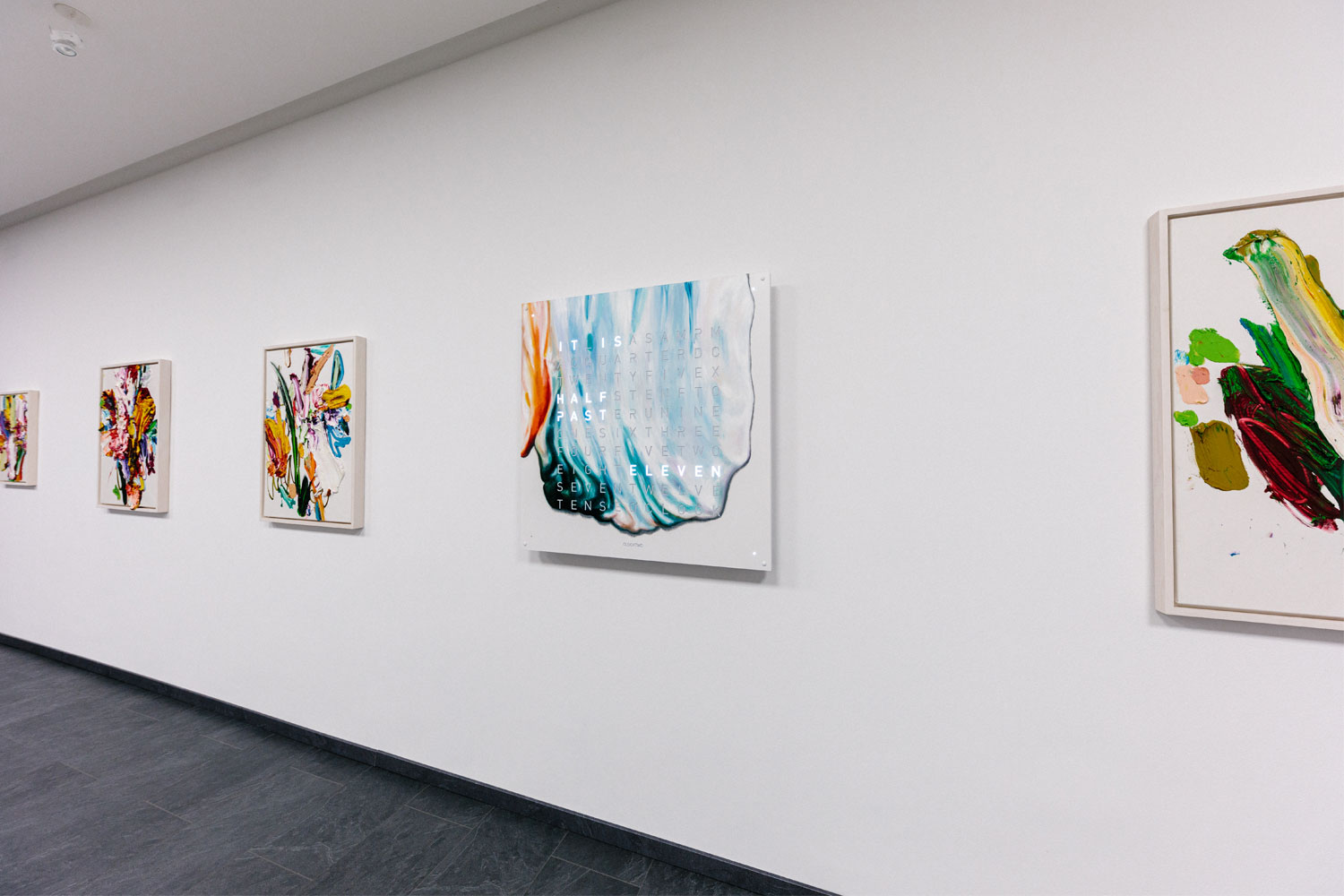 Qlocktwo präsentiert eine Neuauflage in Zusammenarbeit mit Jochen Schambeck