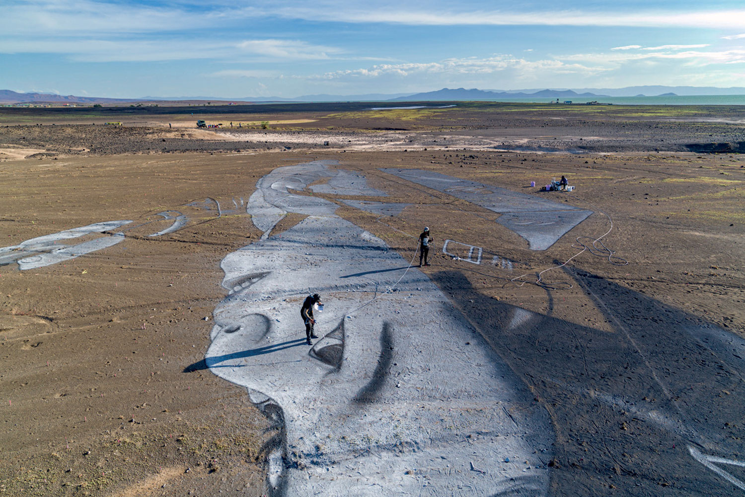 Gigantisch: Landart-Künstler Saype x „MoonSwatch“