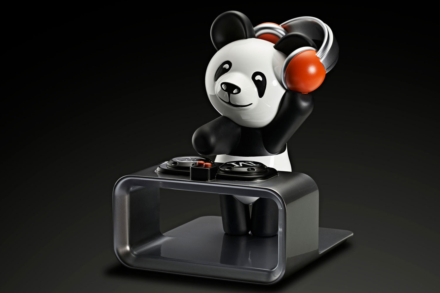 GWD 2023: H. Moser & Cie. und MB&F präsentieren Mini-Panda für Only Watch