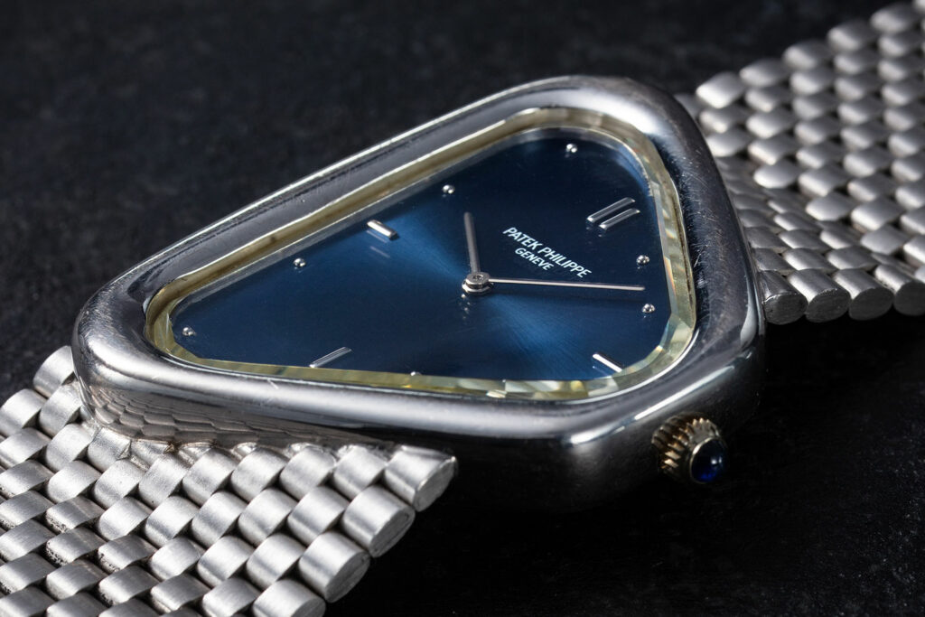 Dreiecks-Uhr von Patek Philippe mit Diamant-Uhrenglas kommt unter den ...